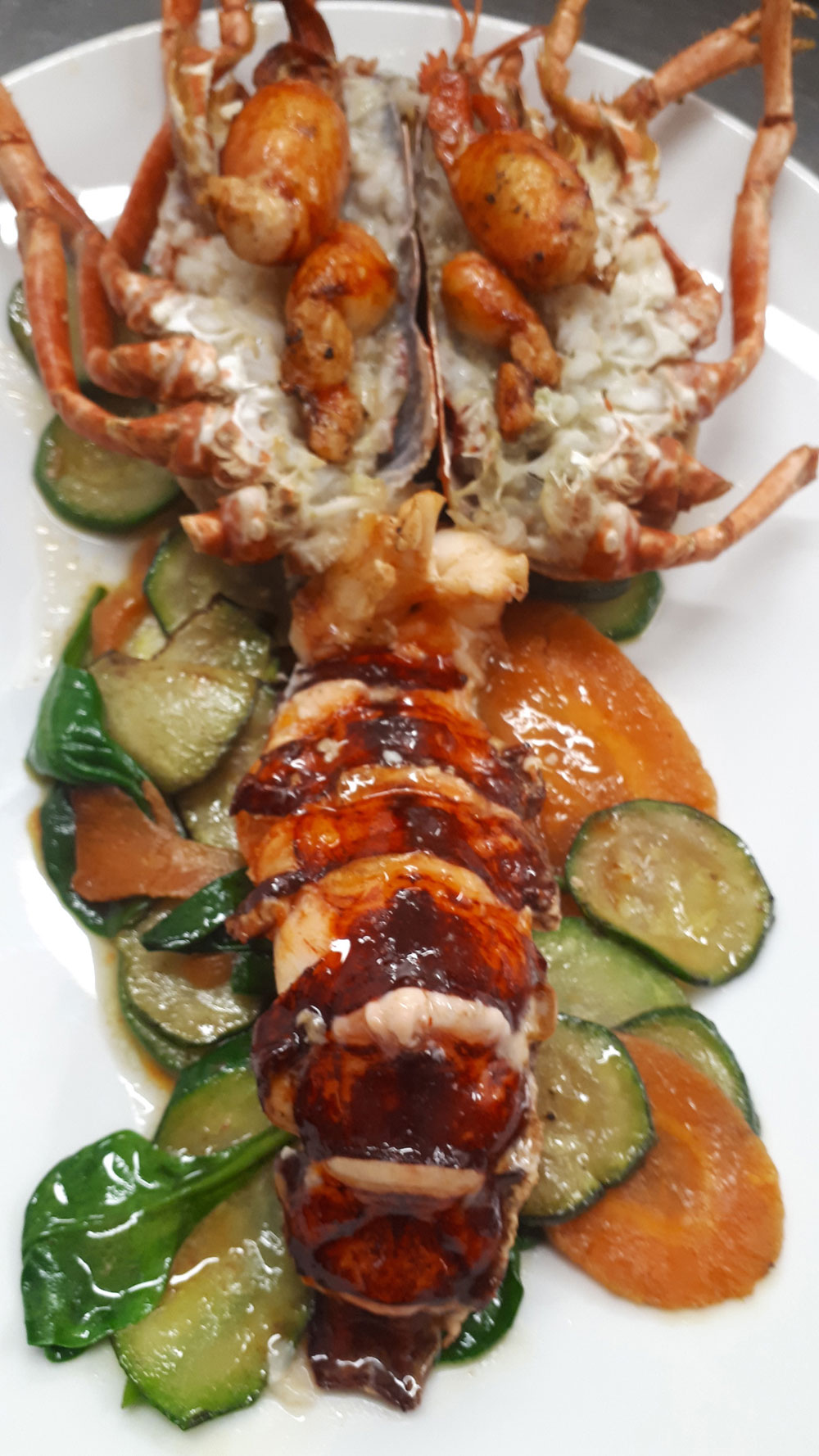 Le homard à la plancha du Fil Rouge - Restaurant Le Fil Rouge